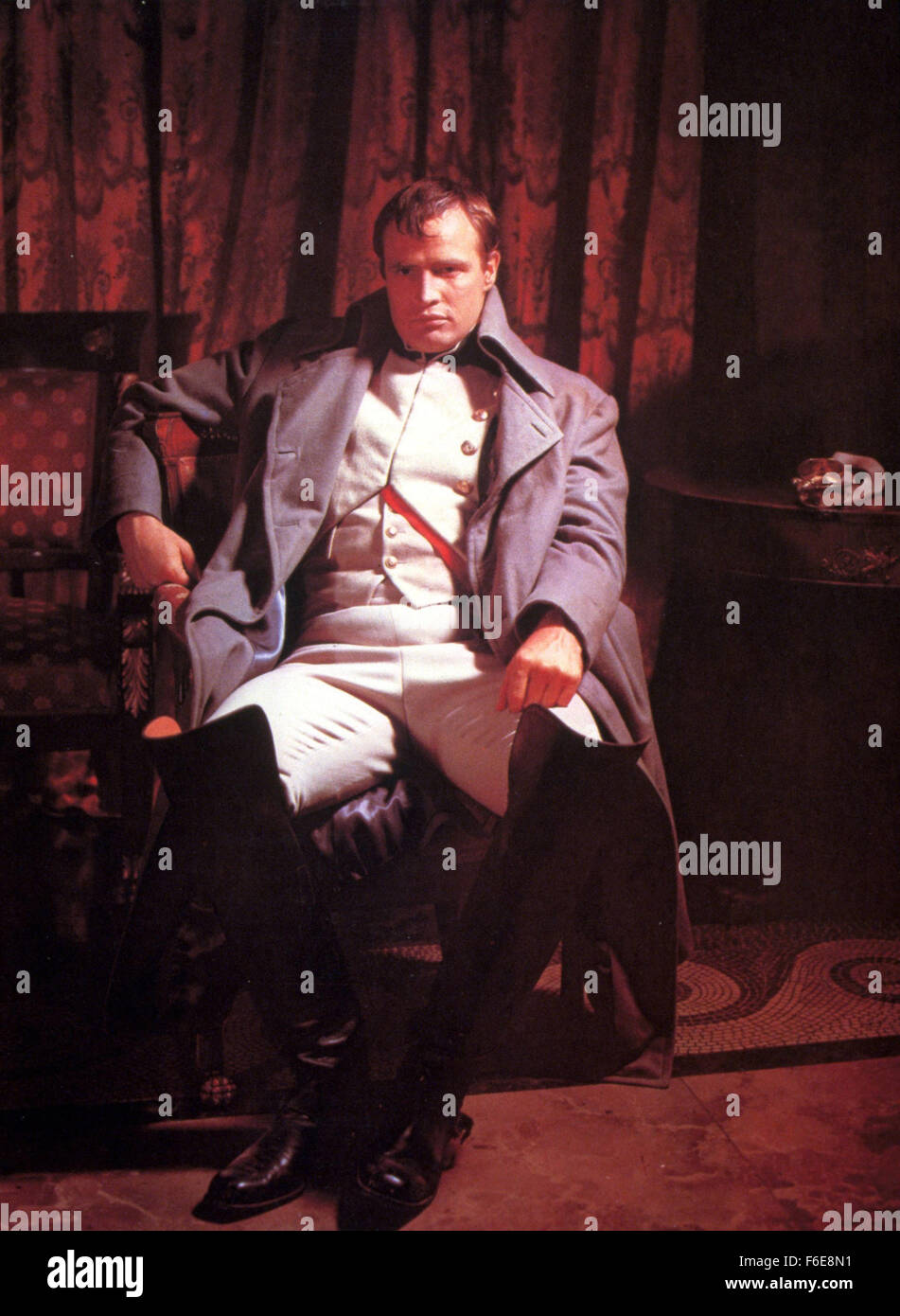 Marlon brando als napoleon bonaparte -Fotos und -Bildmaterial in hoher ...
