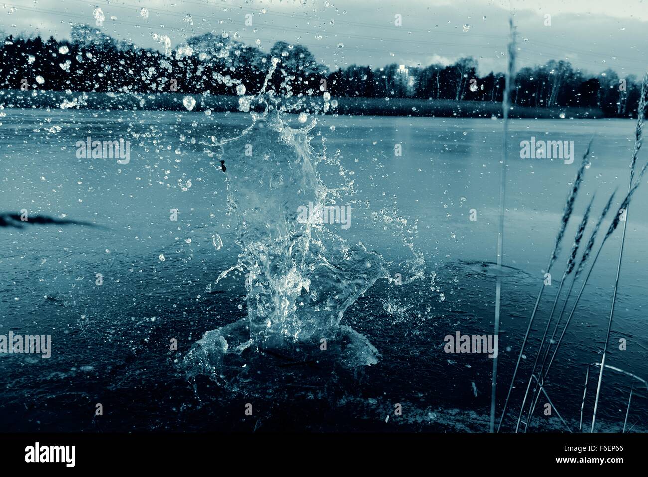 Fractura de agua -Fotos und -Bildmaterial in hoher Auflösung – Alamy