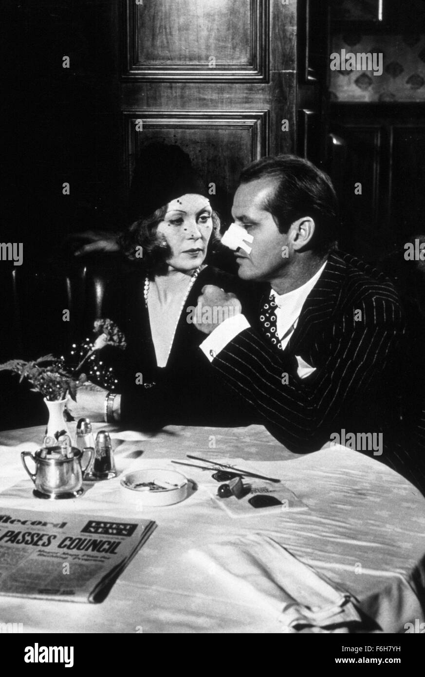 Faye dunaway und jack nicholson -Fotos und -Bildmaterial in hoher Auflösung – Alamy