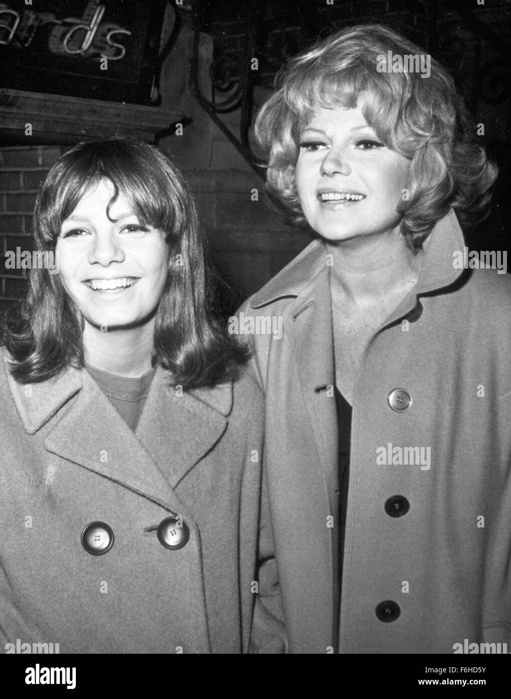 Tochter von rita hayworth -Fotos und -Bildmaterial in hoher Auflösung ...