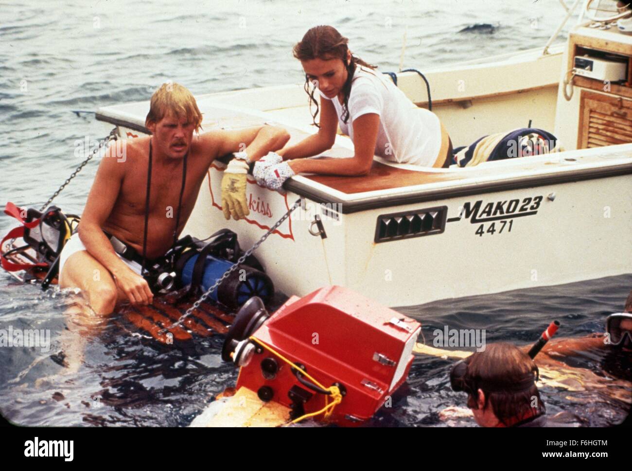 The Deep 1977 Nick Nolte Stockfotos & The Deep 1977 Nick Nolte Bilder ...