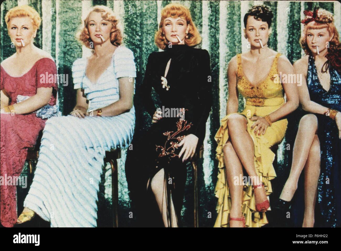 Manpower marlene dietrich -Fotos und -Bildmaterial in hoher Auflösung – Alamy