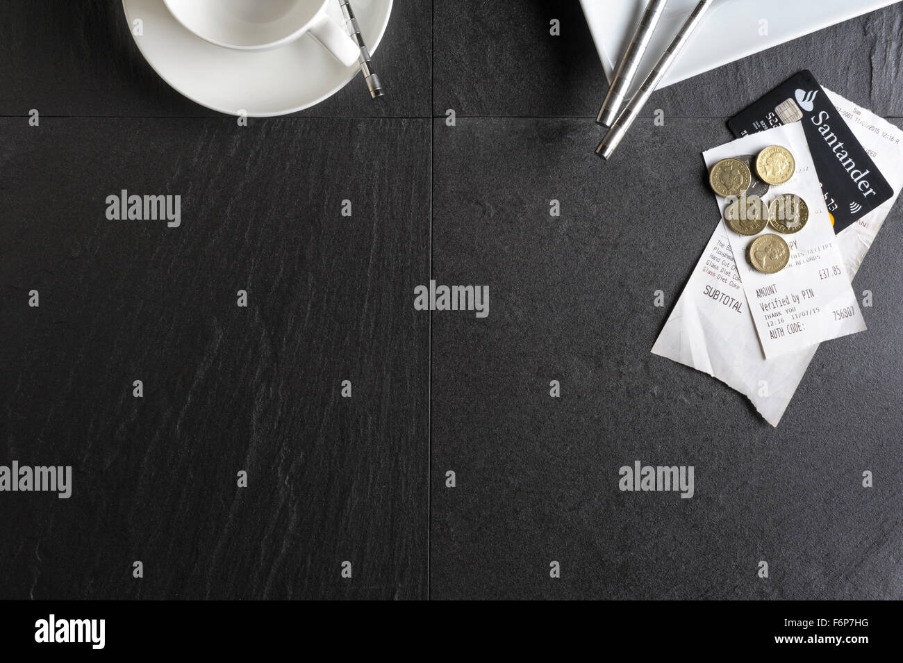 Ansicht von oben von cafe Tabelle. Restaurant verlassen ein Trinkgeld ...