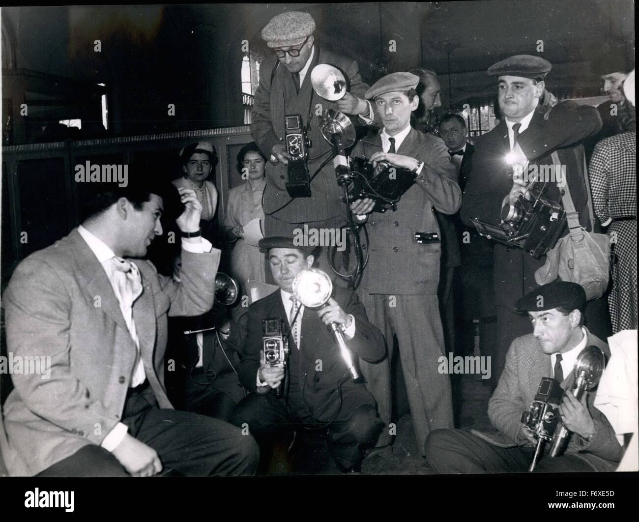 Paris cap -Fotos und -Bildmaterial in hoher Auflösung – Alamy