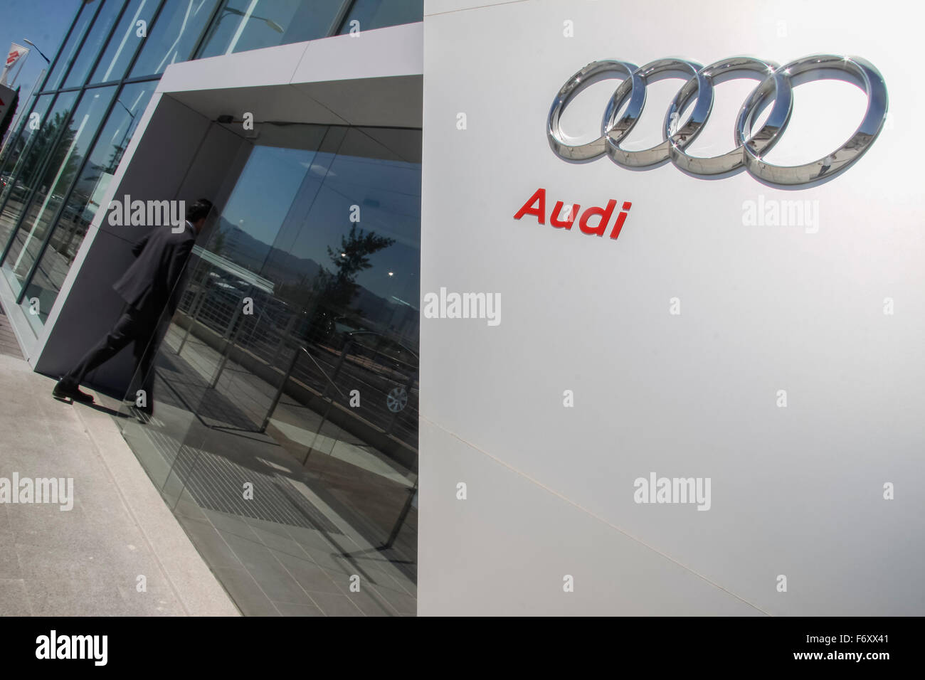 Auto dealership -Fotos und -Bildmaterial in hoher Auflösung – Alamy
