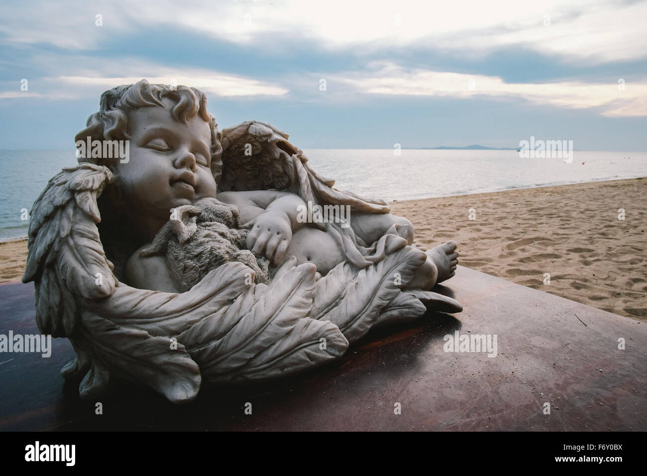 Engel strand -Fotos und -Bildmaterial in hoher Auflösung – Alamy