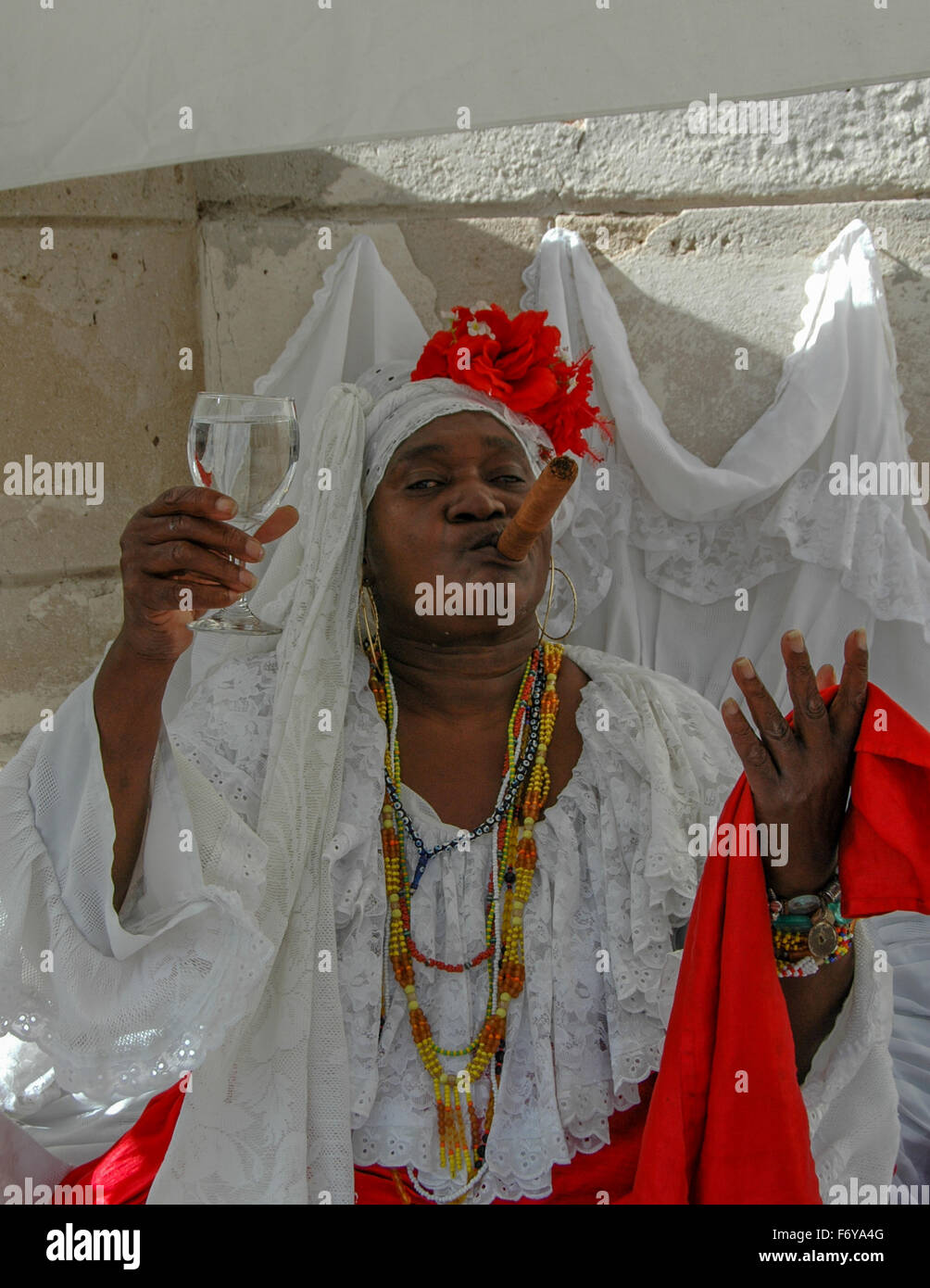 Cuban woman in traditional dress -Fotos und -Bildmaterial in hoher ...