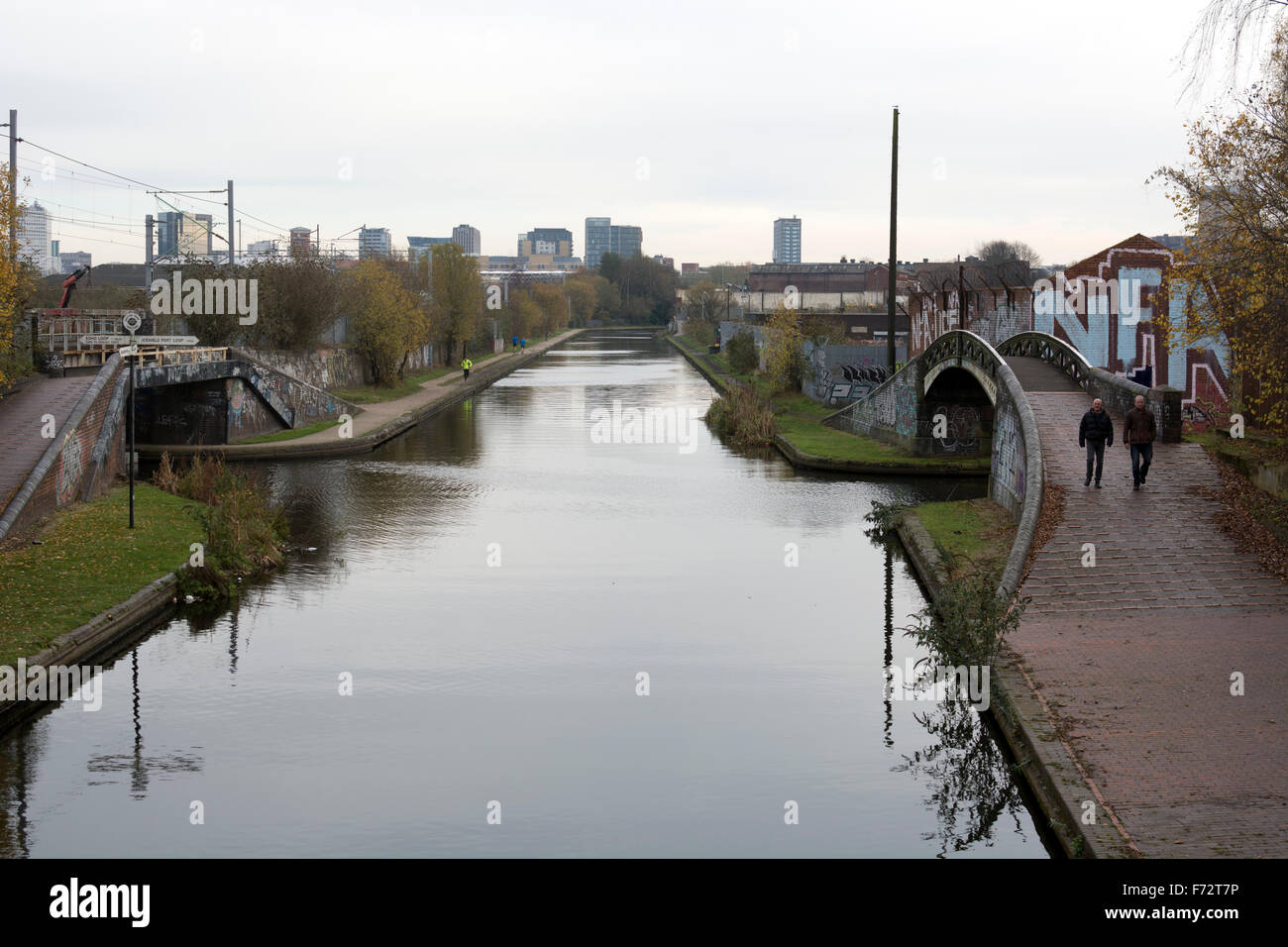 Bcn neue hauptlinie Stockfotos und -bilder Kaufen - Alamy