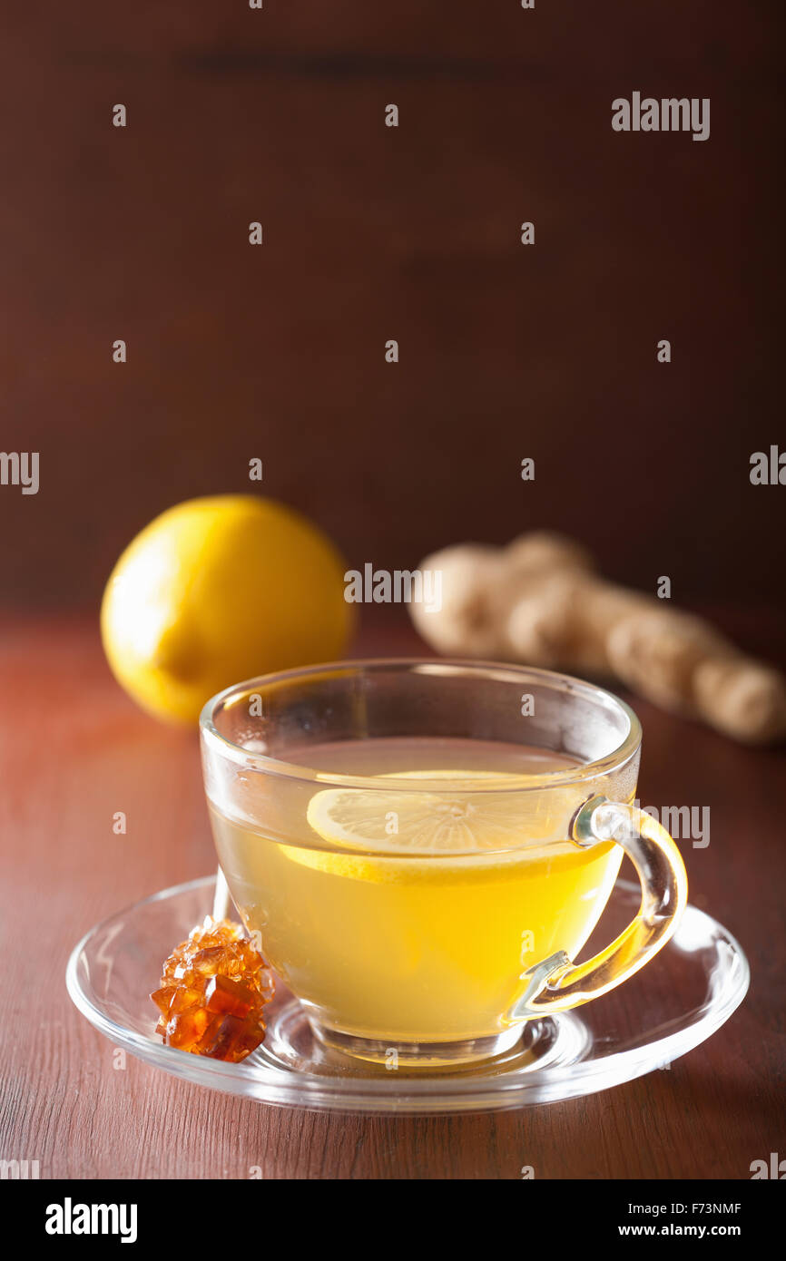 Hot lemon -Fotos und -Bildmaterial in hoher Auflösung – Alamy