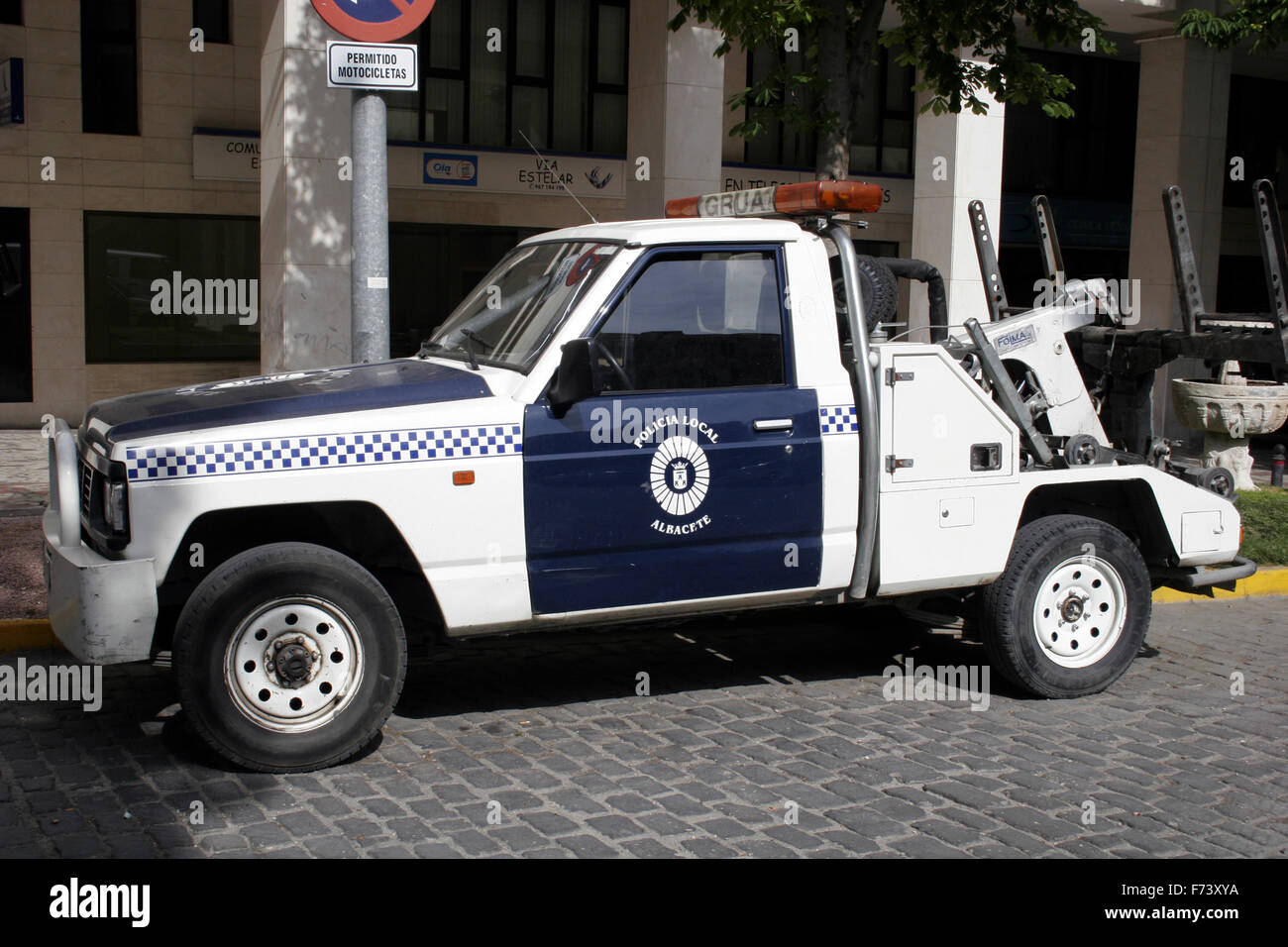 Abschleppwagen der polizei -Fotos und -Bildmaterial in hoher Auflösung ...