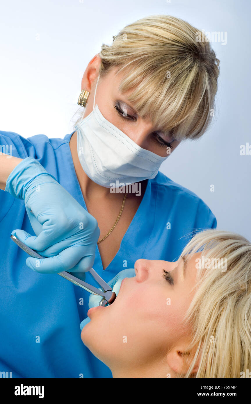 Teeth extraction -Fotos und -Bildmaterial in hoher Auflösung – Alamy