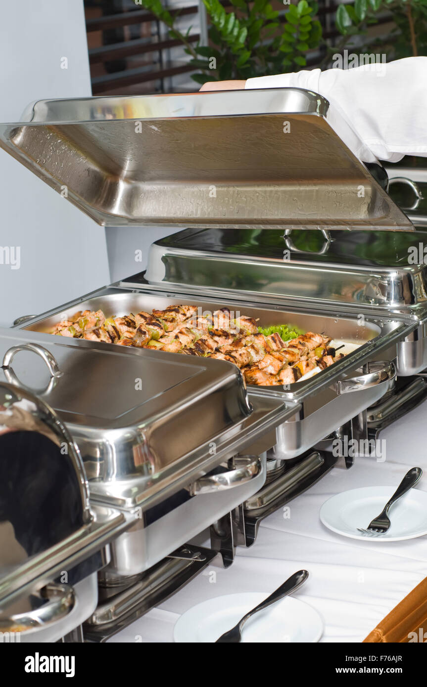 Chafing dish heater -Fotos und -Bildmaterial in hoher Auflösung – Alamy