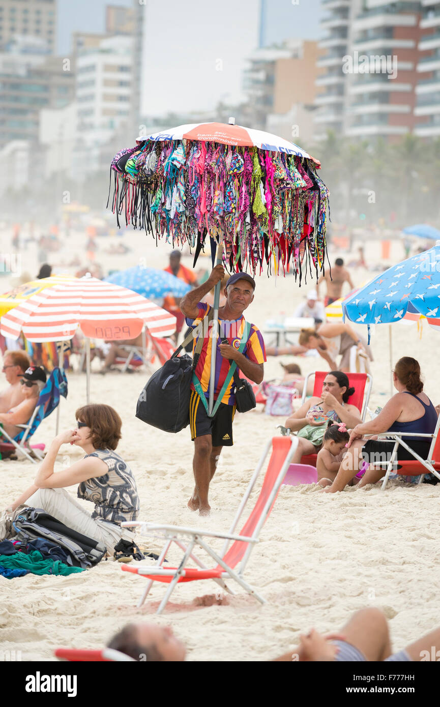 Bikini Bikinis Fotos Und Bildmaterial In Hoher Auflösung Alamy