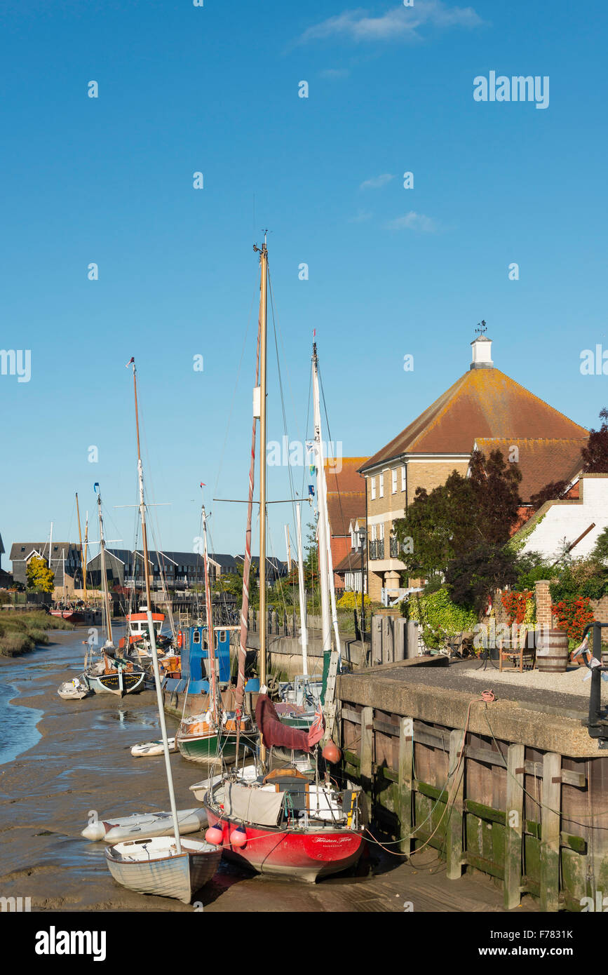 River Boats Faversham Creek Stockfotos und -bilder Kaufen - Alamy