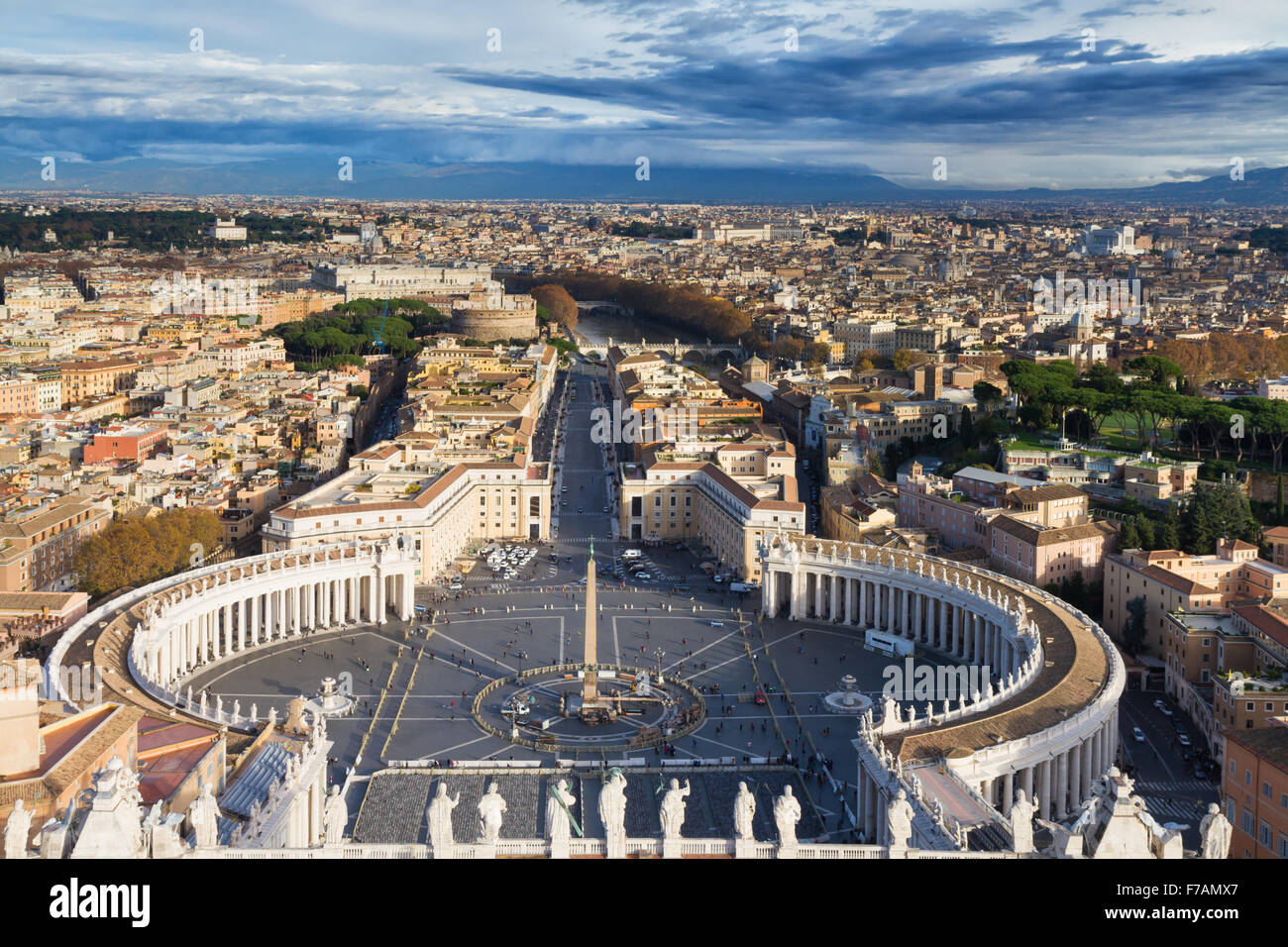 Saint peter square -Fotos und -Bildmaterial in hoher Auflösung – Alamy