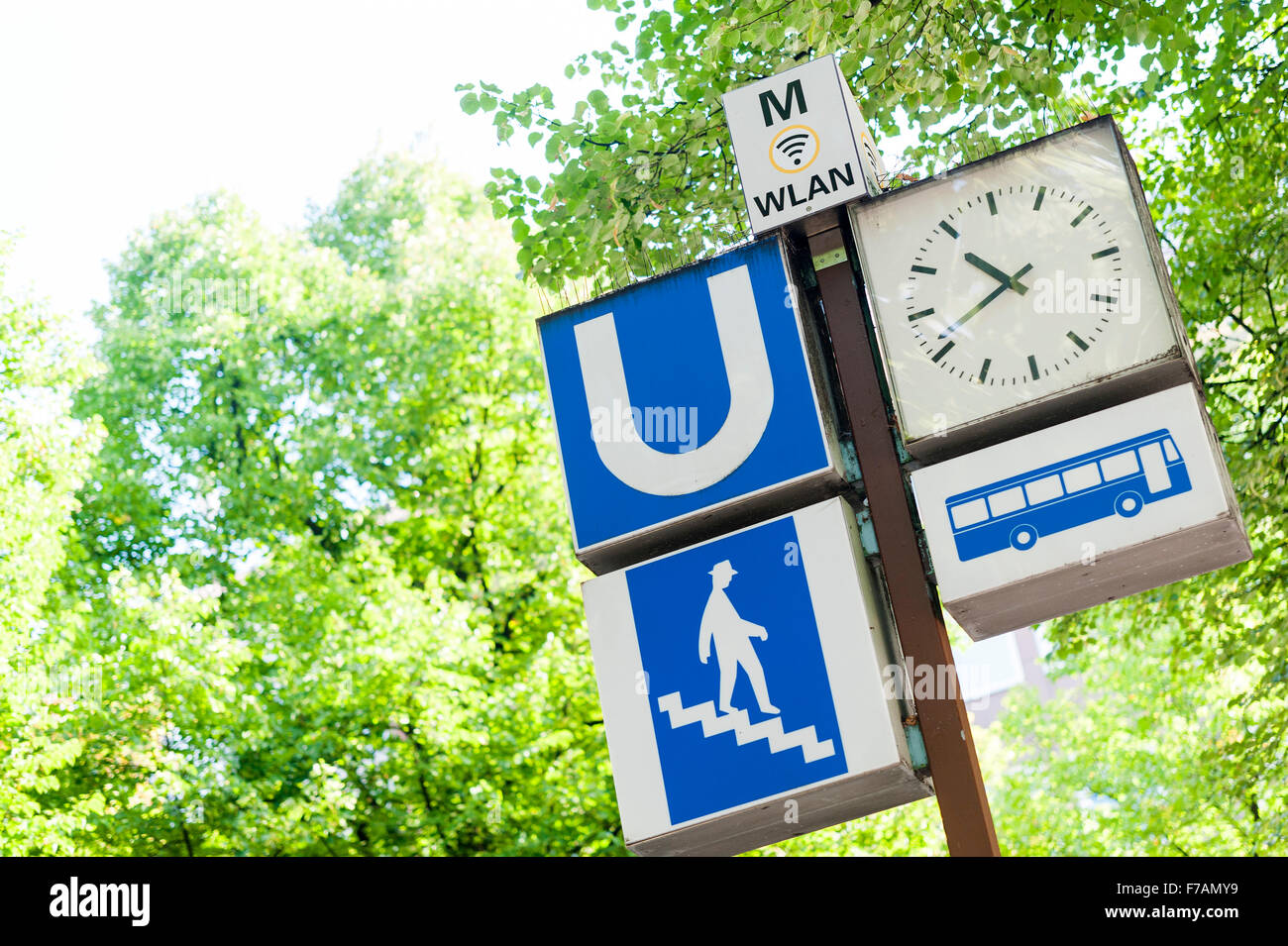 U bahn subway sign munich germany -Fotos und -Bildmaterial in hoher ...