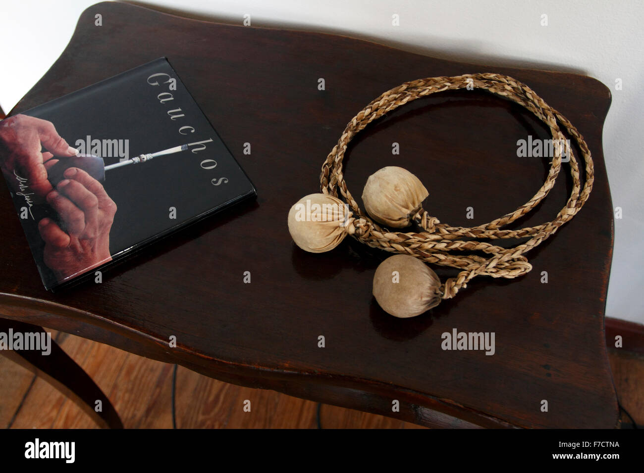 Waffen cowboy -Fotos und -Bildmaterial in hoher Auflösung – Alamy