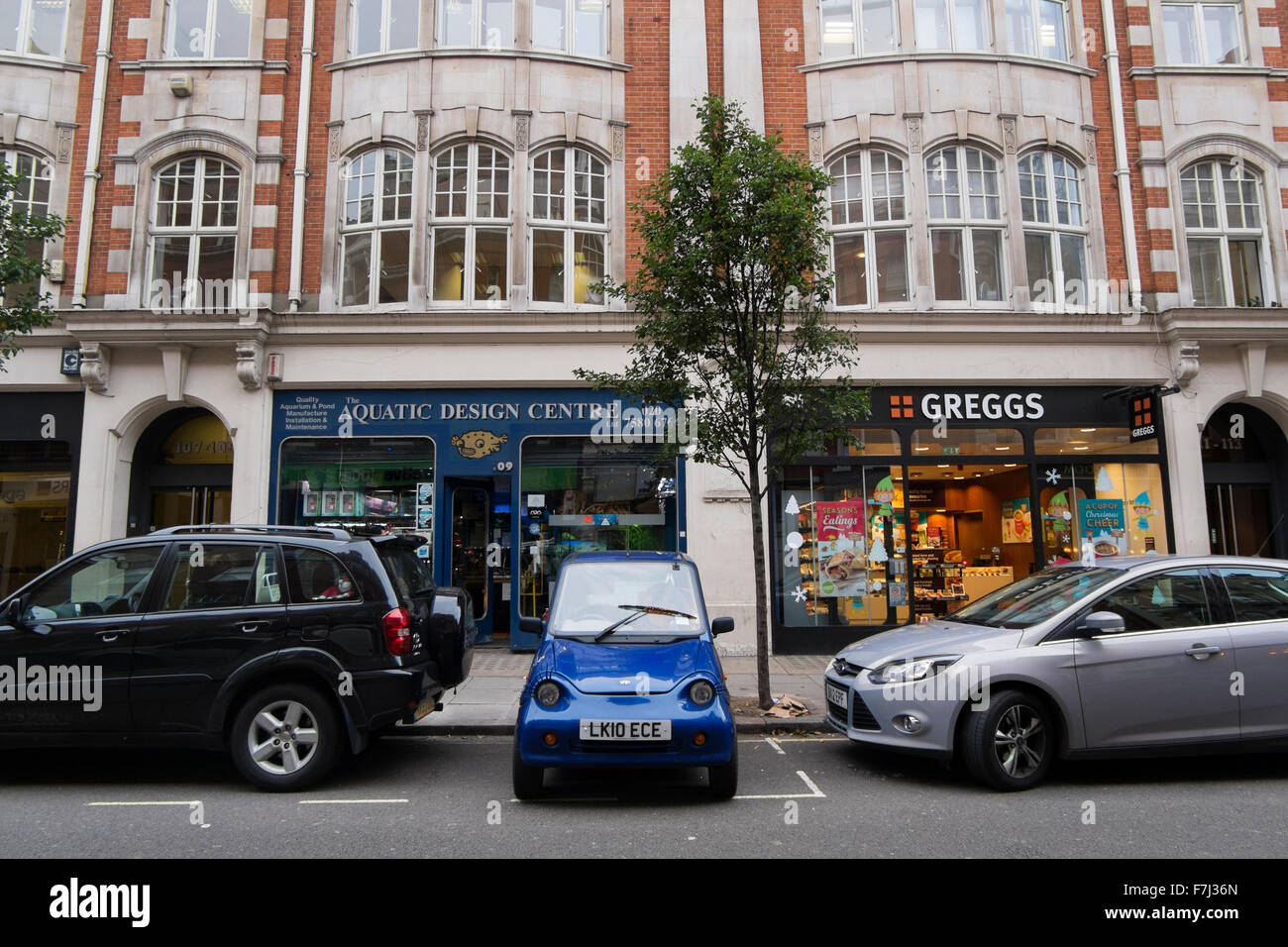 Electric micro car -Fotos und -Bildmaterial in hoher Auflösung – Alamy