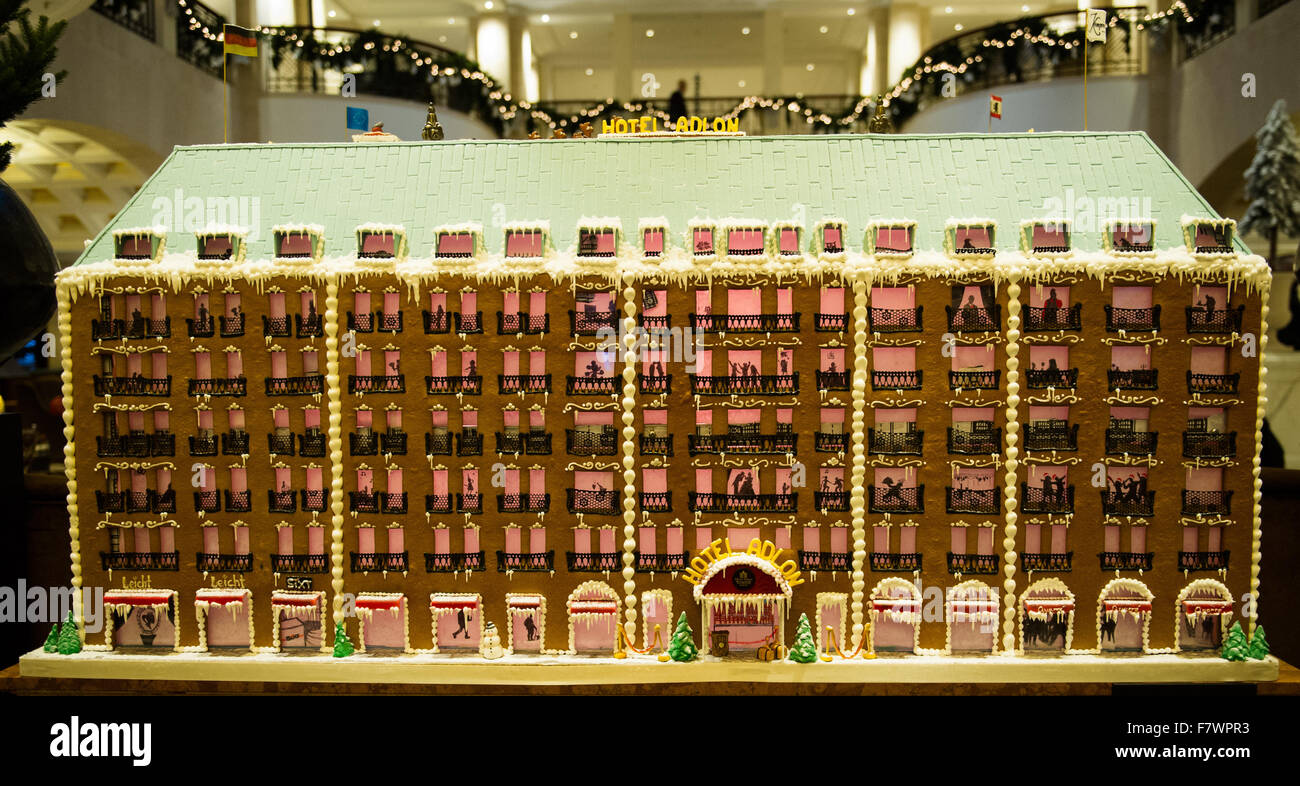 Berlin hotel adlon lobby -Fotos und -Bildmaterial in hoher Auflösung ...