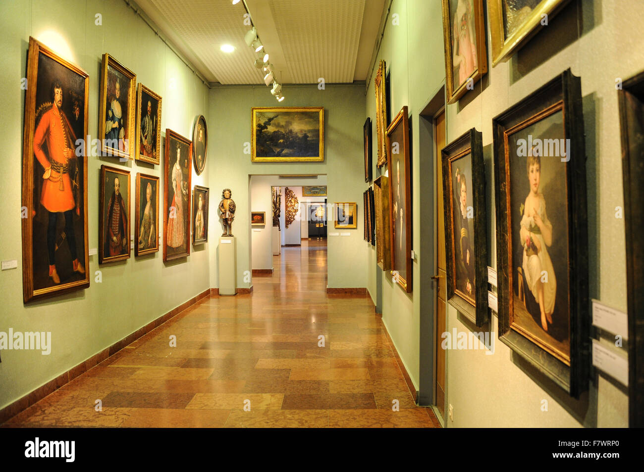 Innenraum von magyar nemzeti galeria -Fotos und -Bildmaterial in hoher Auflösung – Alamy