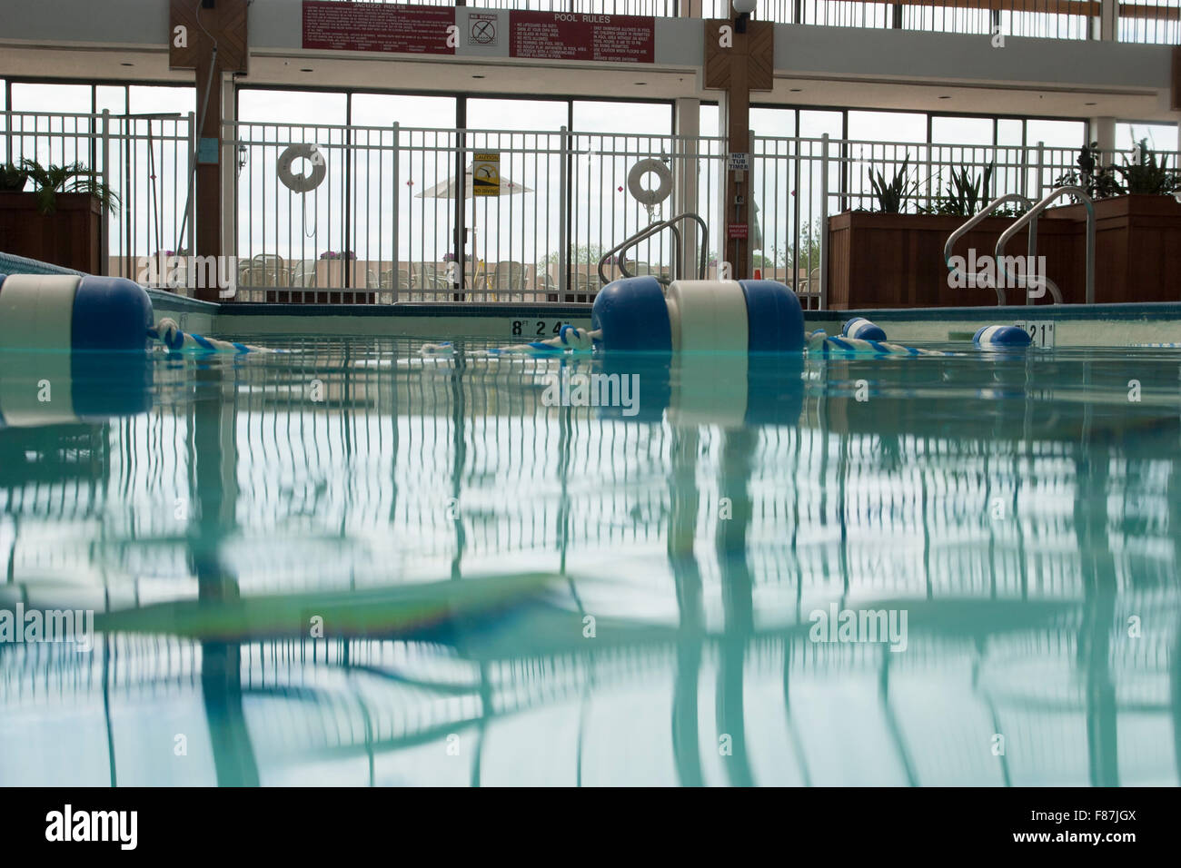 Swimming float -Fotos und -Bildmaterial in hoher Auflösung – Alamy