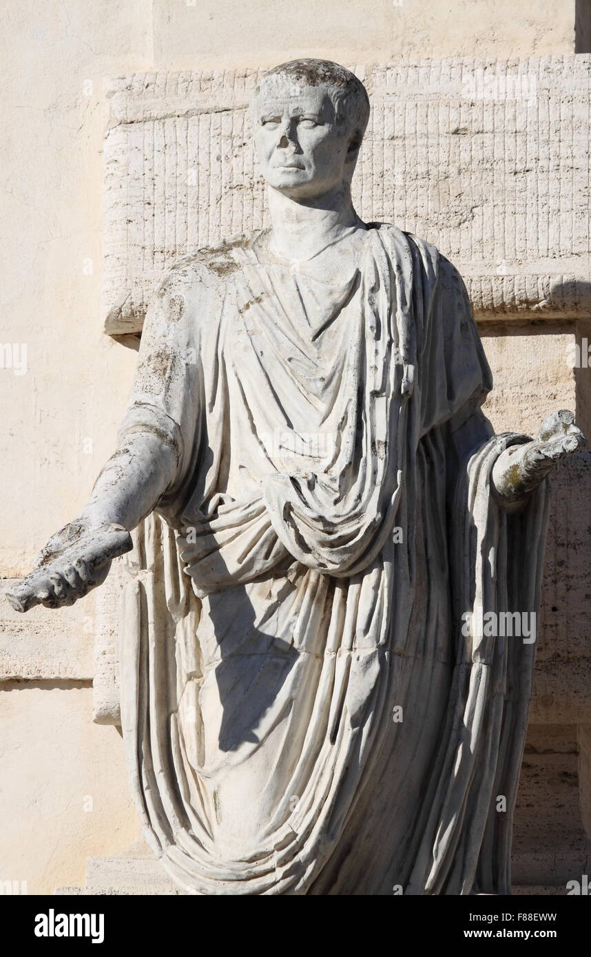 Statue rom -Fotos und -Bildmaterial in hoher Auflösung – Alamy