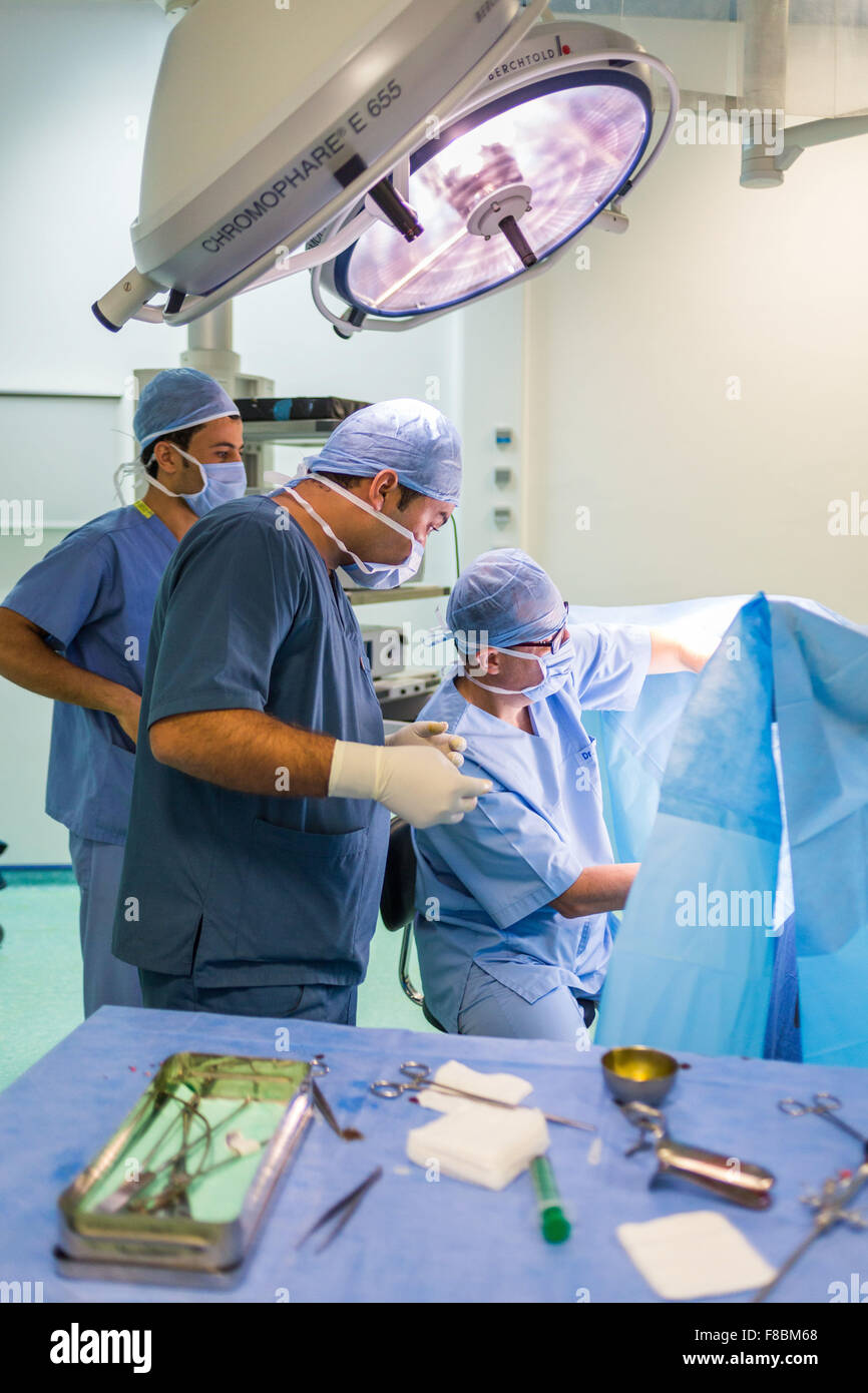 Tumor removal -Fotos und -Bildmaterial in hoher Auflösung – Alamy