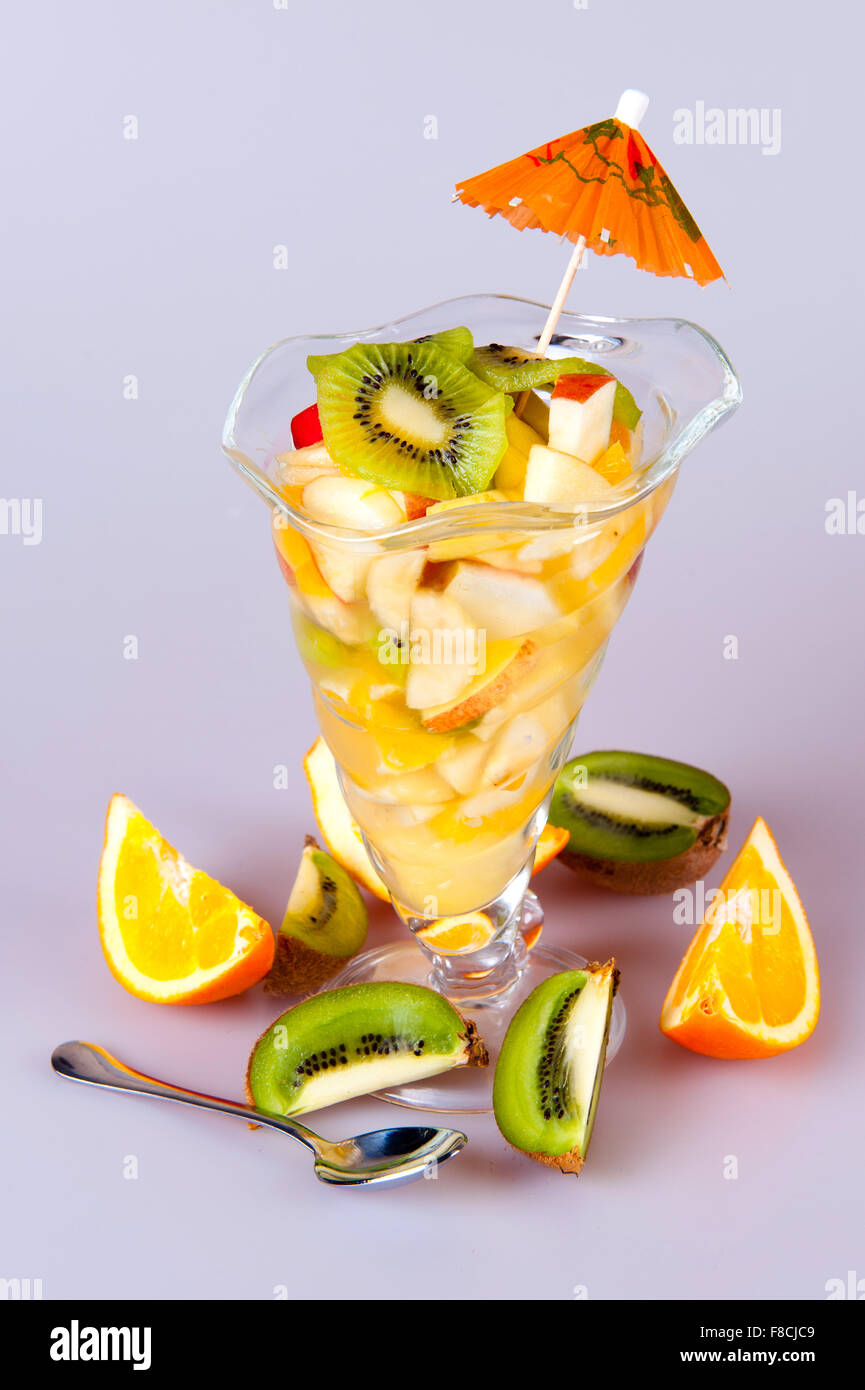 Obstbecher Salat Stockfotos und -bilder Kaufen - Alamy