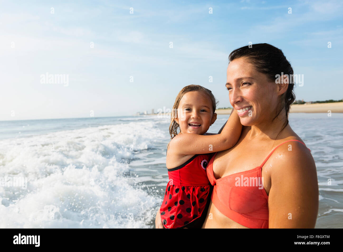 4 5 bikini -Fotos und -Bildmaterial in hoher Auflösung – Alamy