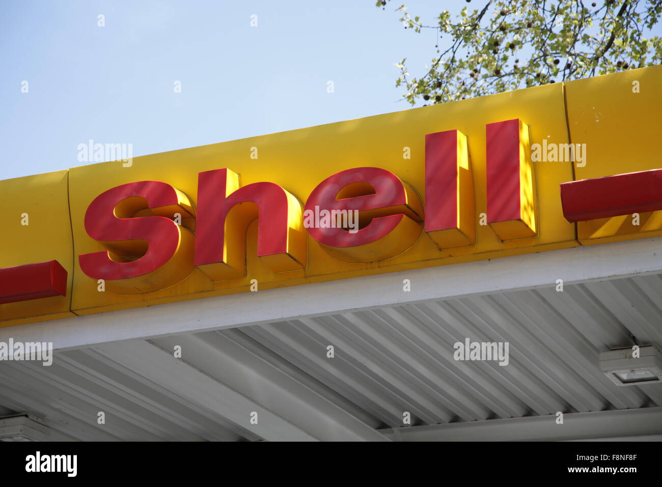 Shell oil company logo -Fotos und -Bildmaterial in hoher Auflösung – Alamy