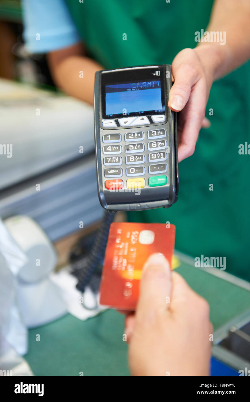 Credit card machine -Fotos und -Bildmaterial in hoher Auflösung – Alamy