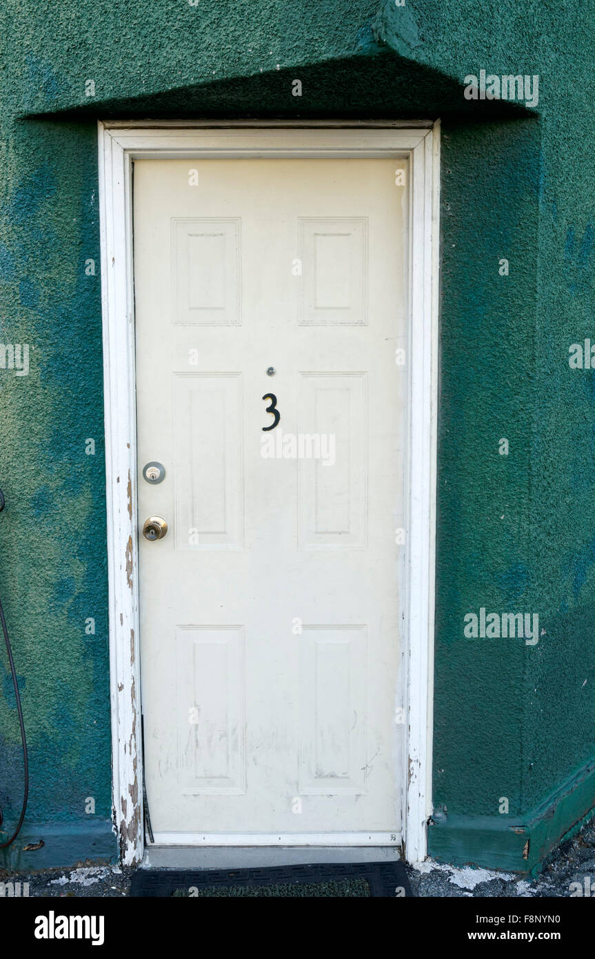 Hausnummer 3 drei -Fotos und -Bildmaterial in hoher Auflösung – Alamy