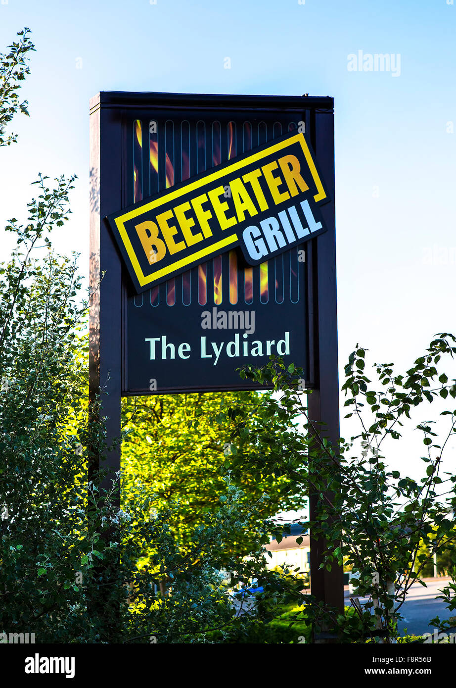 Beefeater grill -Fotos und -Bildmaterial in hoher Auflösung – Alamy
