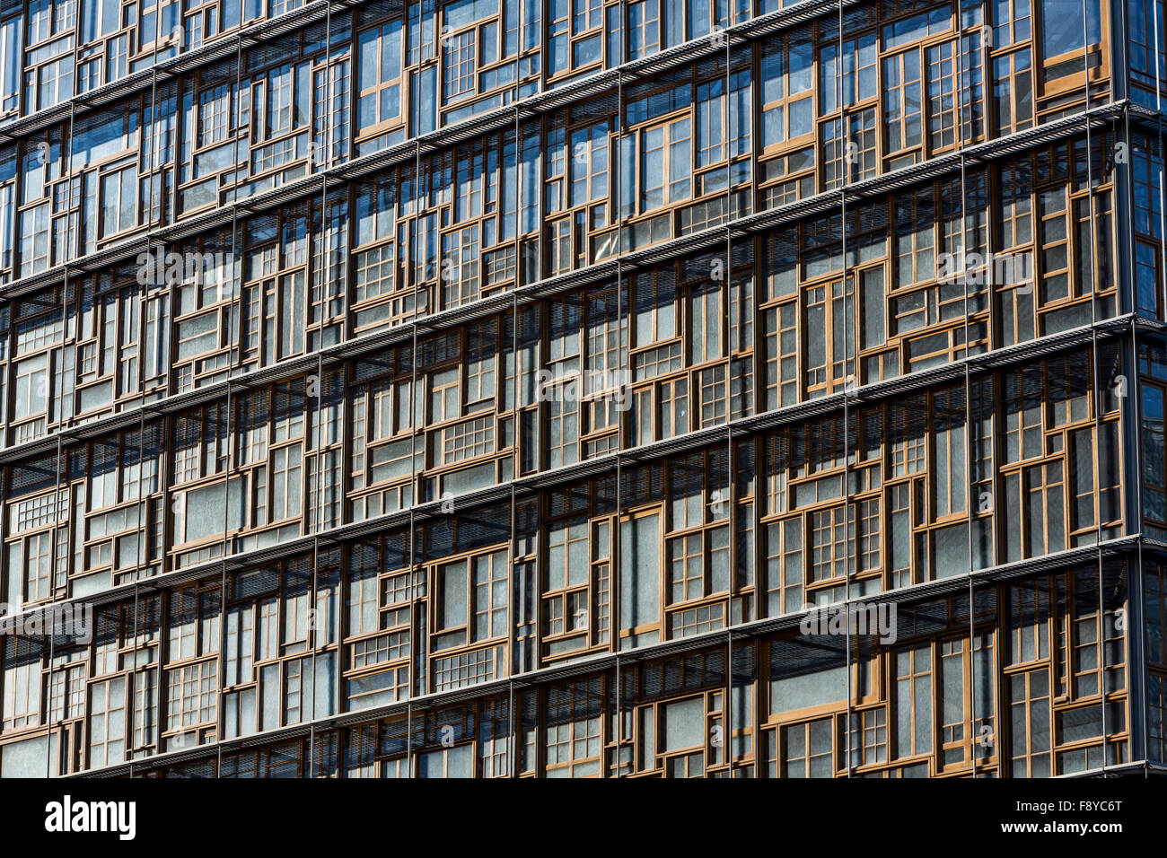 Holz und glas -Fotos und -Bildmaterial in hoher Auflösung – Alamy