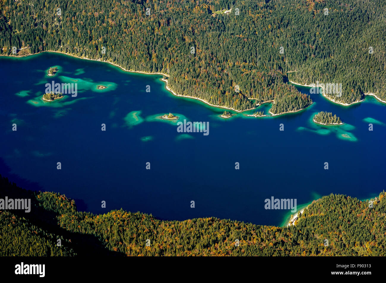 Luftbild vom eibsee mit insel -Fotos und -Bildmaterial in hoher ...