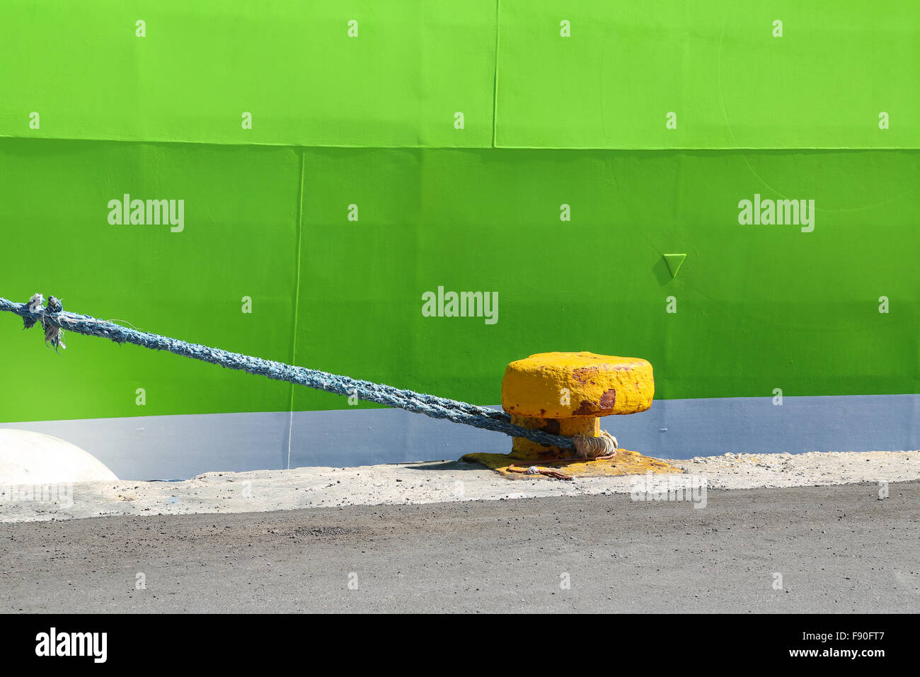 Linie zum anlegen von booten -Fotos und -Bildmaterial in hoher ...