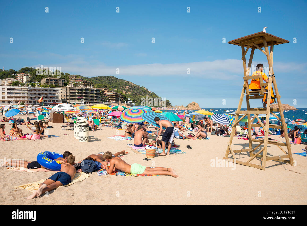 Lifeguard beach spain -Fotos und -Bildmaterial in hoher Auflösung – Alamy