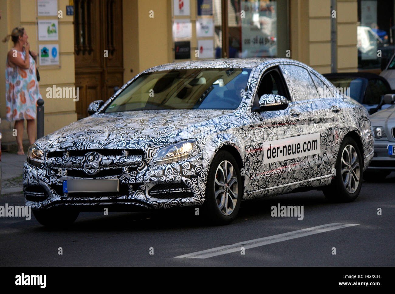 der "Erlkoenig" Eines Neuen Fahrzeugmodells der Marke "Mercedes Benz ...