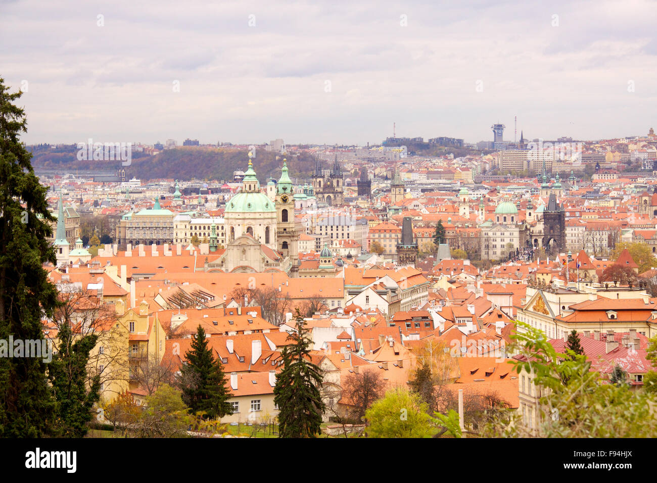 Die Aussicht auf die Prager gotische Burg und Bauten Czhech, EU ...