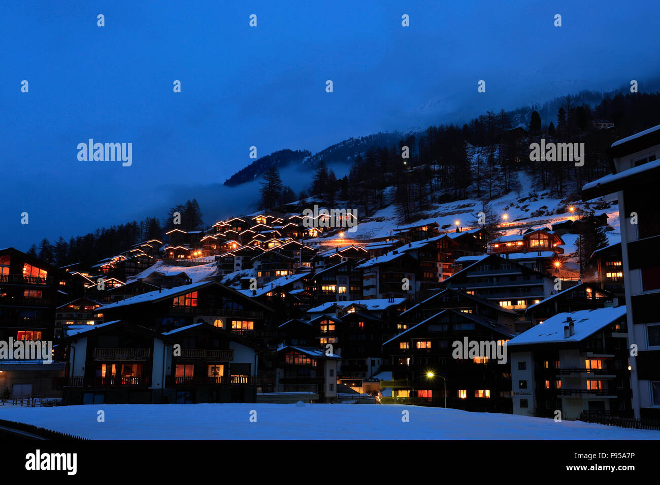 Zermatt Matterhorn Winter Night Night Stockfotos und -bilder Kaufen - Alamy