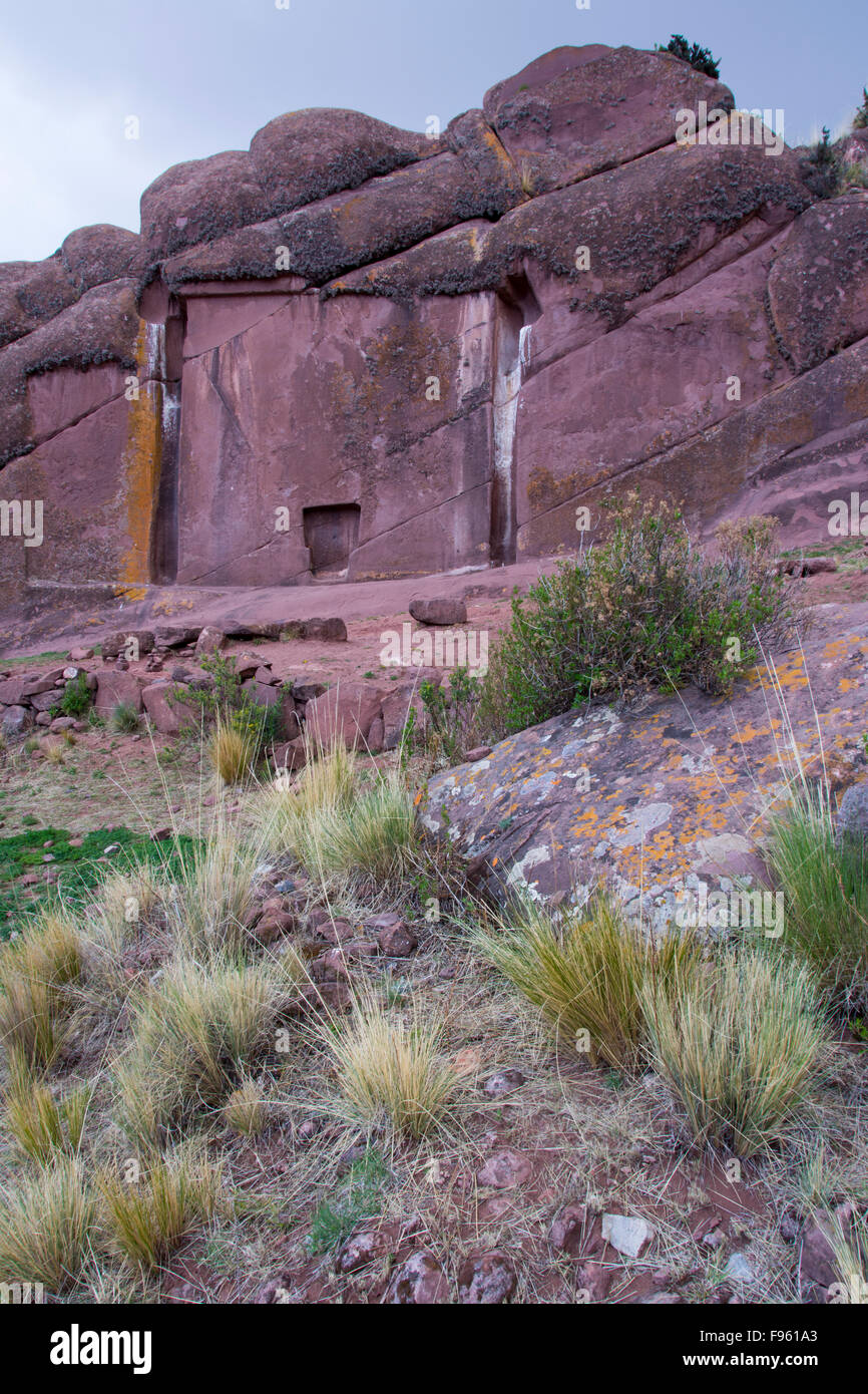 Amaru Muru, eine geheimnisvolle "Türöffnung" geschnitzt in einer ...