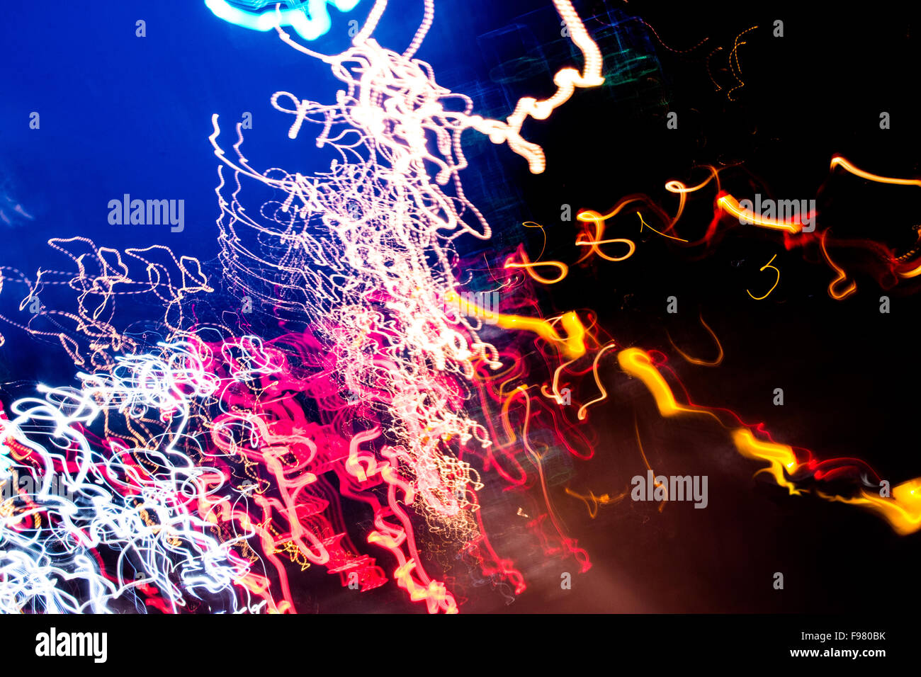 Mehrfarbige lichter -Fotos und -Bildmaterial in hoher Auflösung – Alamy