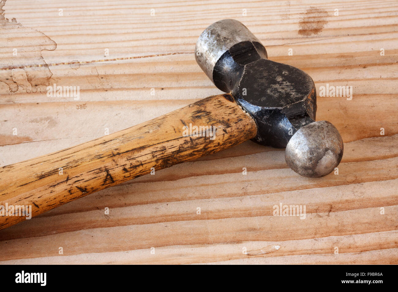 Vintage hammer -Fotos und -Bildmaterial in hoher Auflösung – Alamy