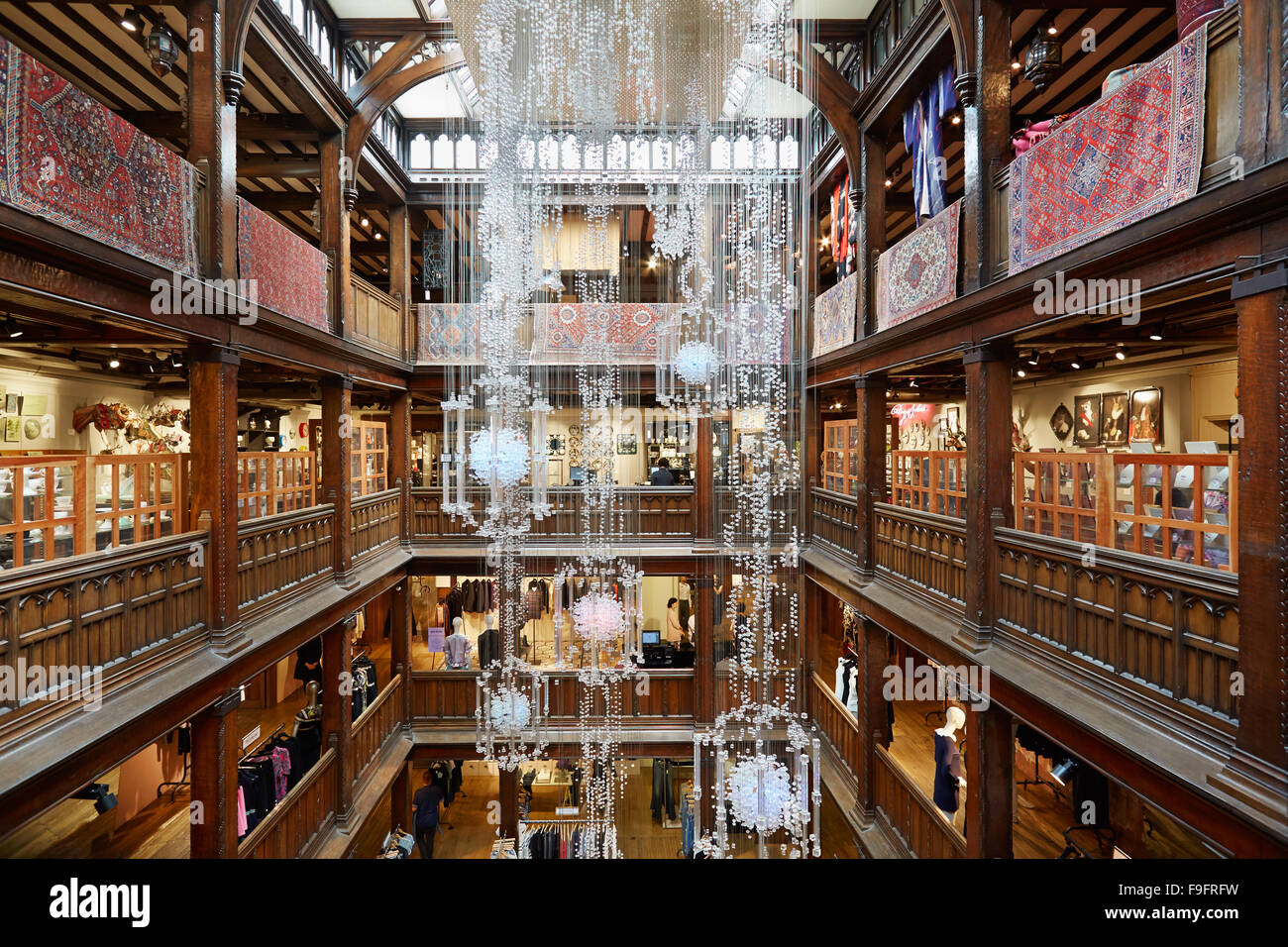 Shop interior -Fotos und -Bildmaterial in hoher Auflösung – Alamy