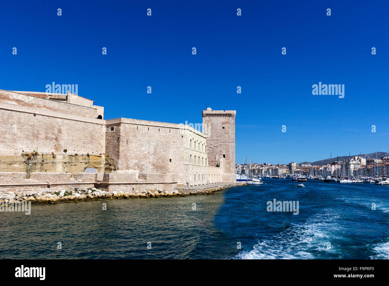 Blick auf Fort Saint-Jean in Marseille in Frankreich Stockfotografie ...