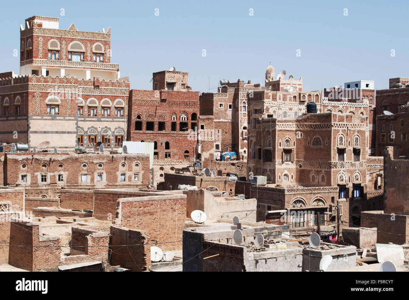 Jemen: Die Skyline der Altstadt von Sana'a, die älteste ununterbrochen ...