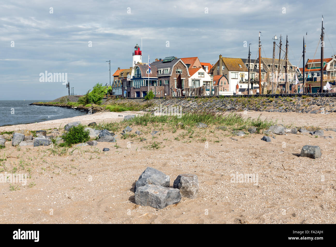 Lighthouse beach urk holland -Fotos und -Bildmaterial in hoher ...