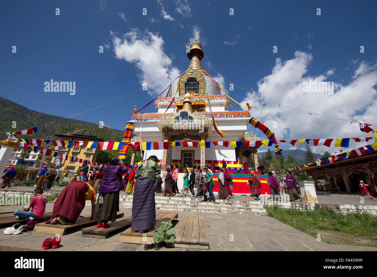 Bhutan stil stupa -Fotos und -Bildmaterial in hoher Auflösung – Alamy
