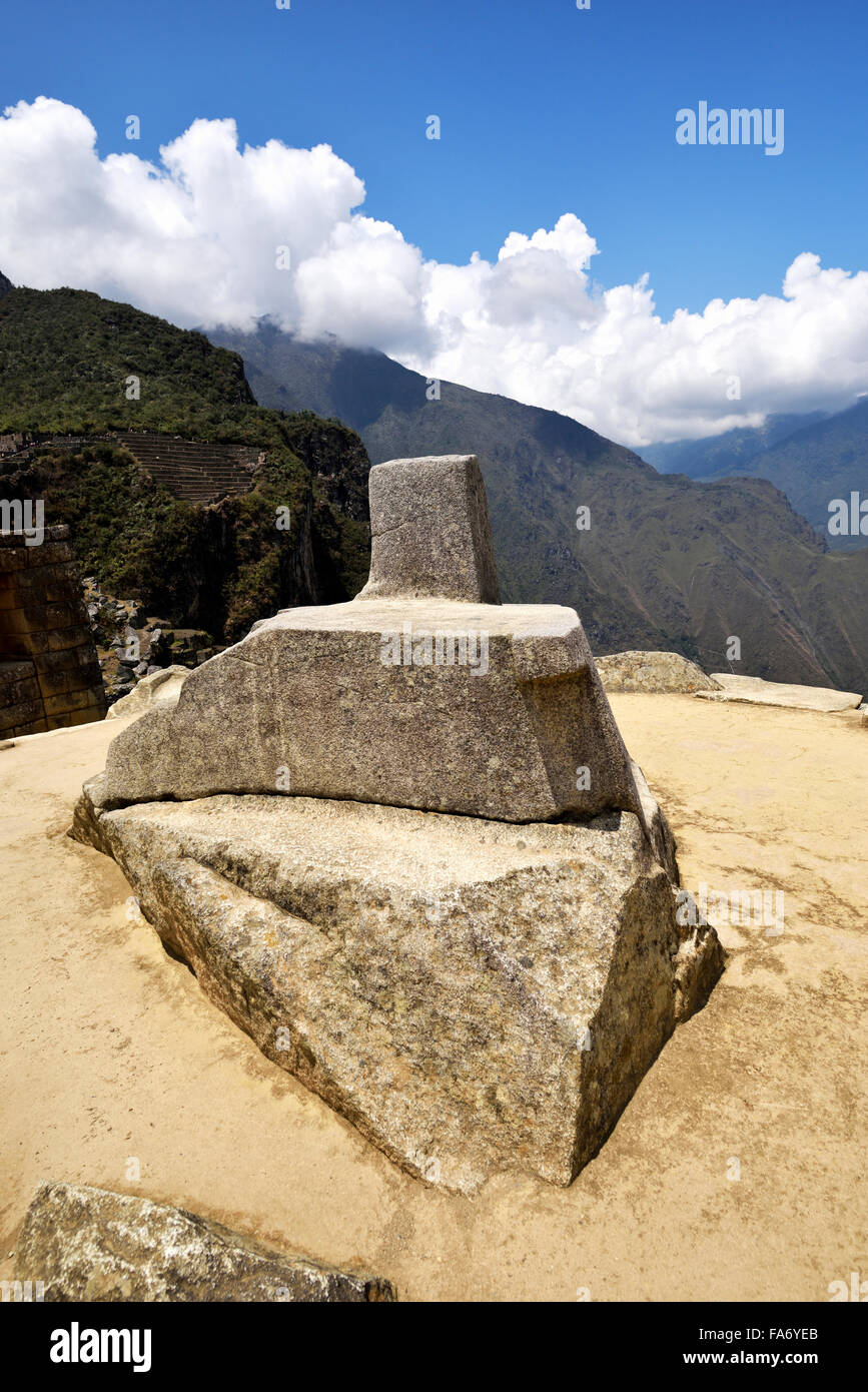 Intihuatana stone machu picchu -Fotos und -Bildmaterial in hoher ...