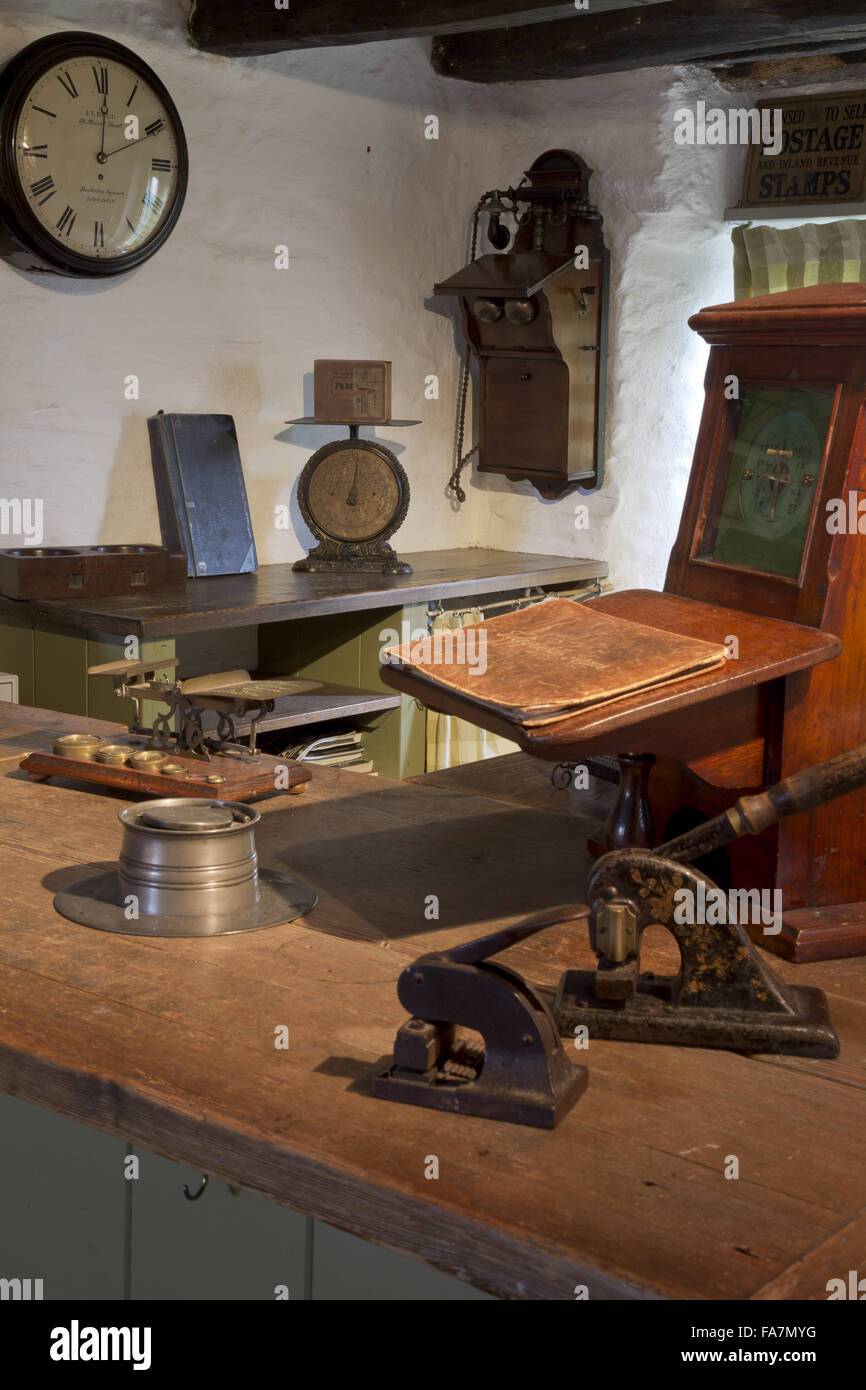 Die Poststelle Schaltern Tintagel Old Post Office, Tintagel, Cornwall ...